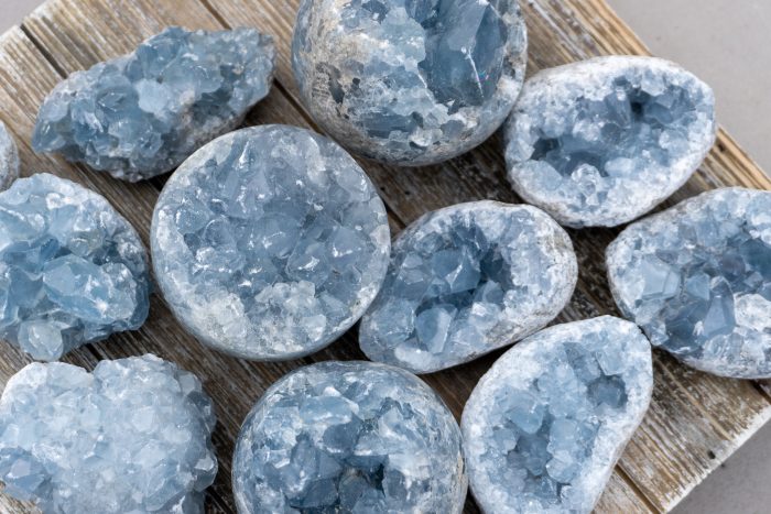 Jaki kamień dla Wodnika? Poczuj magiczne właściwości minerałów! - Lumirea